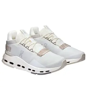 On Cloudnova 2 Sneakers - Ice/sand