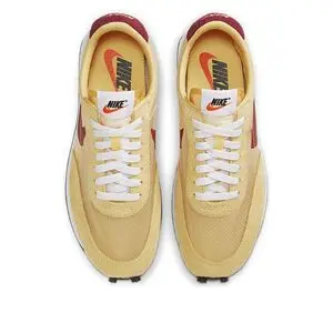 Nike Daybreak Sp "topez Goldtopez Gold - Yellowred