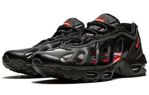 Nike X Supreme Air Max 96 - Black