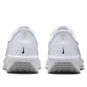 Nike Quest Athletic Sneakers - White/black