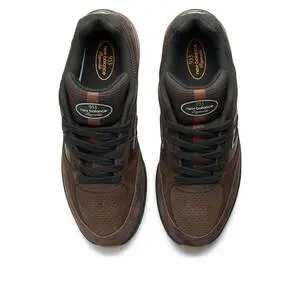 NEW BALANCE 933 Sneakers - Brown/black