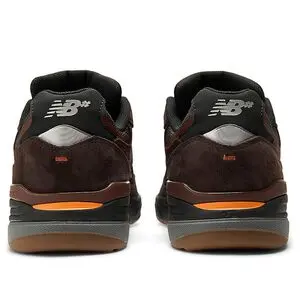 NEW BALANCE 933 Sneakers - Brown/black