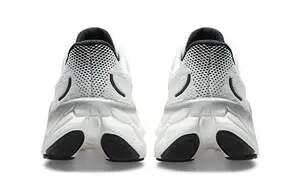 NEW BALANCE Fresh Foam Kaiha V1 Low Top Sneakers