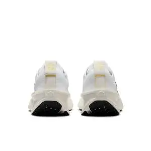 Nike Interact Run Sneakers - White/dusty Cactus/black