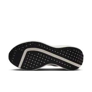 Nike Interact Run Sneakers - White/dusty Cactus/black