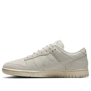 Nike Dunk Low Se Suede Sneakers