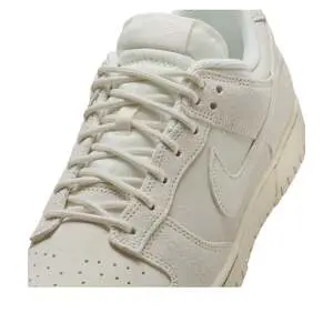 Nike Dunk Low Se Suede Sneakers