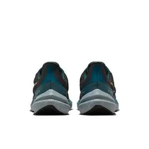 Nike Zoom Winflo Shield Sneakers - Black/geode Teal/deep Jungle