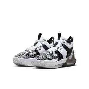 Nike Lebron Witness 7 Sneakers
