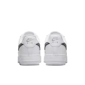 Nike Force 1 '07 Essential Sneakers
