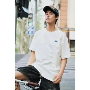 NEW BALANCE Graphic T-shirt