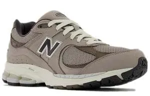 NEW BALANCE 2002r "warm Alpaca Light Chalkboard" Sneakers - Grey
