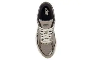NEW BALANCE 2002r "warm Alpaca Light Chalkboard" Sneakers - Grey