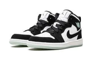 JORDAN 1 Mid Se Sneakers - Black