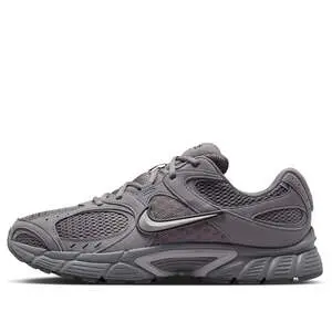 Nike V5 Rnr Sneakers