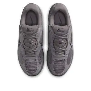 Nike V5 Rnr Sneakers