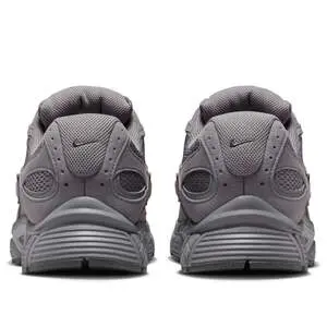 Nike V5 Rnr Sneakers