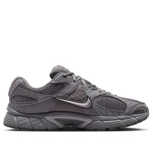 Nike V5 Rnr Sneakers