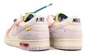 Nike X Off-white Dunk Low 'lot 19 Of 50 - Gray/white