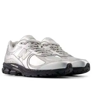 NEW BALANCE 2002r Sneakers - Metallic Silver/black