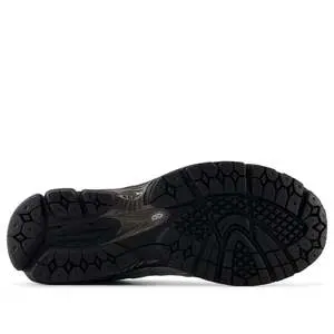 NEW BALANCE 2002r Sneakers - Metallic Silver/black
