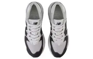 NEW BALANCE 57/40 Sneakers - Blackwhite