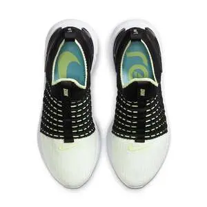 Nike React Phantom Run Flyknit 2 Athletic Sneakers - Black