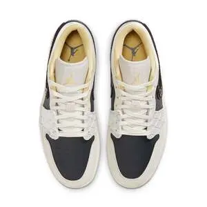JORDAN 1 Low Se 'beaded Swoosh