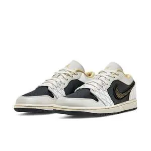 JORDAN 1 Low Se 'beaded Swoosh