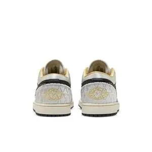 JORDAN 1 Low Se 'beaded Swoosh