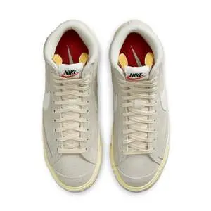 Nike Blazer Mid '77 Vintage Sneakers - Cream