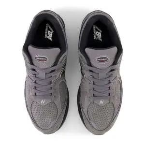 NEW BALANCE 2002r Sneakers - Castlerock/black
