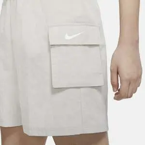 Nike Essential Woven High-rise Shorts