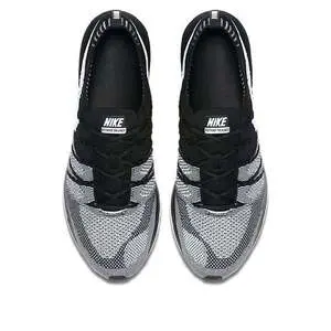 Nike Flyknit Trainer 2018 "oreo" Sneakers