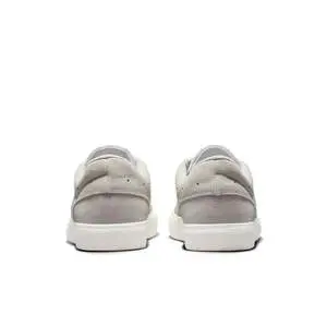 JORDAN Air Series Es Low Top Sneakers