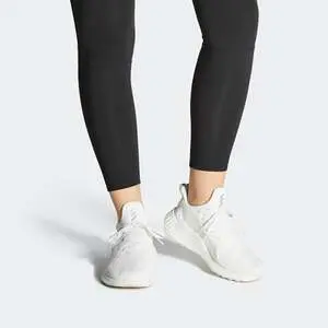 Adidas Alphaboost Linen Low Top Sneakers