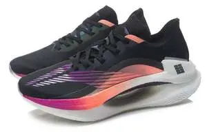LI-NING Essential Low Top Sneakers - Default Colorway