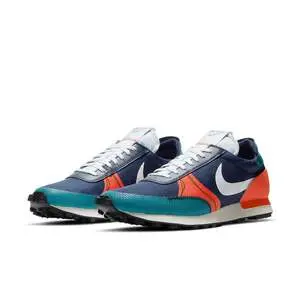 Nike Daybreak Type Se Casual Sneakers