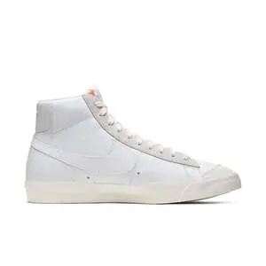 Nike Blazer Mid '77 Vintage Sneakers - White