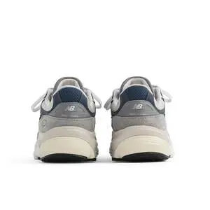 NEW BALANCE 990v6 'made In Usa Grey Navy' Sneakers - Grey/navy
