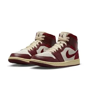 JORDAN 1 Mid Se Sneakers