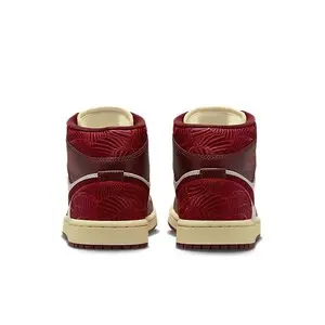 JORDAN 1 Mid Se Sneakers