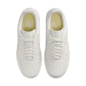 Nike Force 1 '07 Sneakers