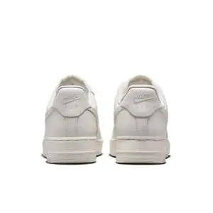 Nike Force 1 '07 Sneakers