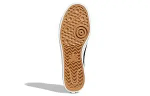 Adidas Nizza Low Top Sneakers