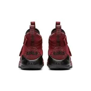 Nike Lebron Soldier 11 Sfg High-top Sneakers - Wine