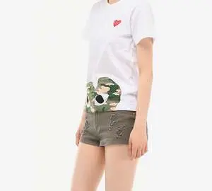 Play Comme Des Garcon Camouflage Heart T-shirt