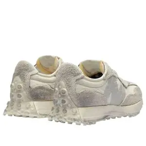NEW BALANCE 327 Sneakers - Cream/white