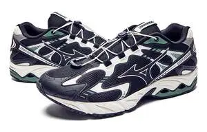 Mizuno Wave Solar V2 Lifestyle Low Top Sneakers