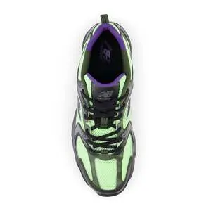 NEW BALANCE 530 Sneakers - Green/black